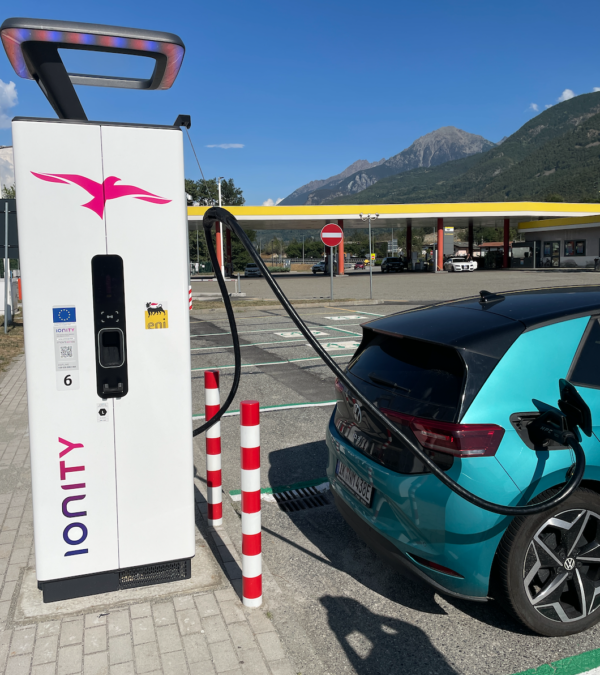 Brissogne: Ionity amplia la stazione sulla A5 portandola a 6 colonnine Hpc